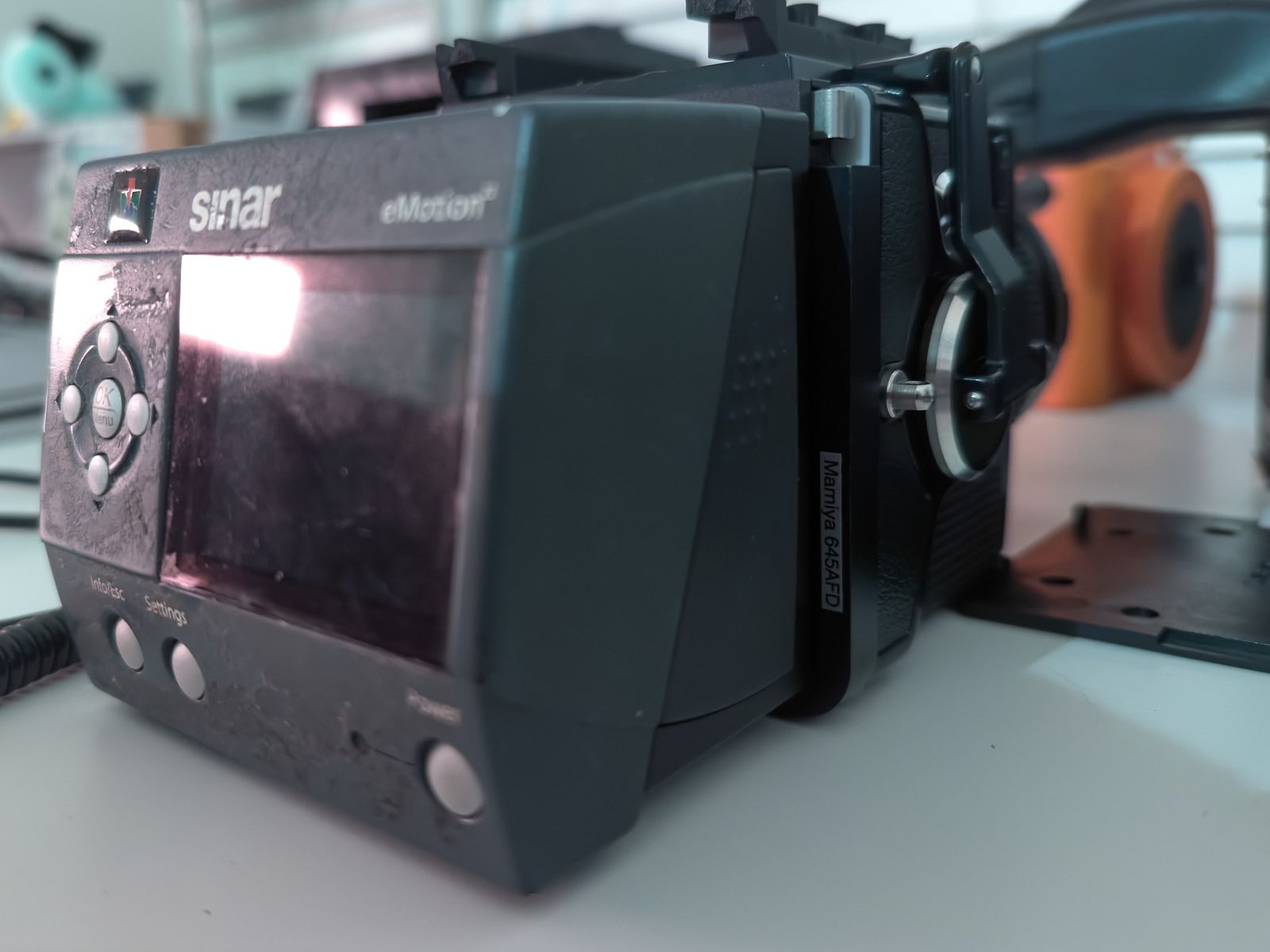 Bronica SQ to Phase One / Mamiya Digital Backs